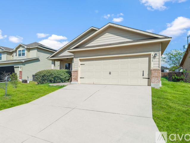 3 BR, 2 BA Apartment 4618 Todds Farm, San Antonio, TX 78244