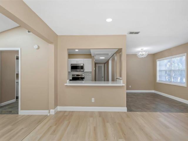 3 BR, 2 BA Apartment 4622 West El Prado Boulevard, Tampa, FL 33629