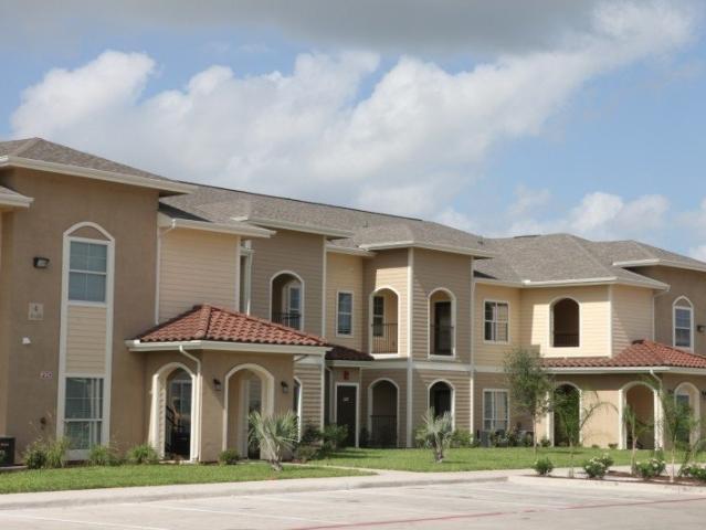 3 BR, 2 BA Apartment 4650 Bowie Road, Brownsville, TX 78521
