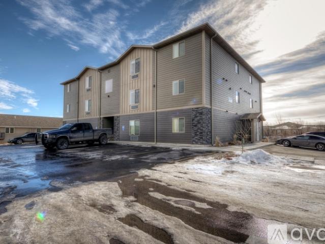 3 BR, 2 BA Apartment 4660 Coal Bank Dr, Unit 104, Rapid City, SD 57701