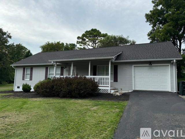 3 BR, 2 BA Apartment 46 Housman Street, Fincastle, VA 24090