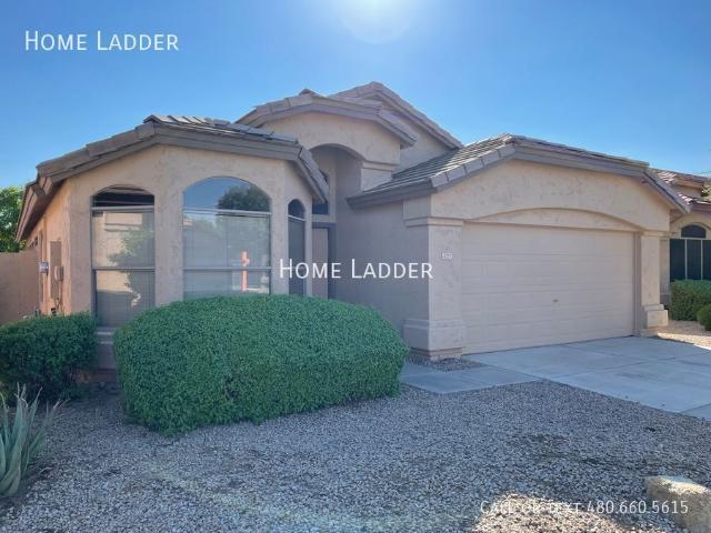 3 BR, 2 BA Apartment 4723 E Weaver Rd, Phoenix, AZ 85050