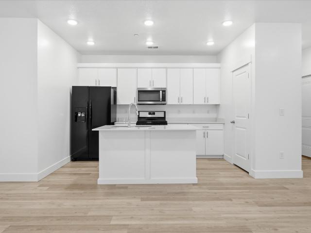 3 BR, 2 BA Apartment 475 W 60 South 1 L202, Providence, UT 84332