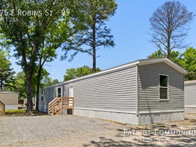 3 BR, 2 BA Apartment 475 E Robins St, Conway, AR 72032