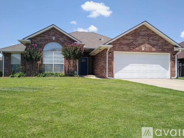 3 BR, 2 BA Apartment 4821 SE 41st St, Del City, OK 73115
