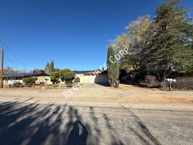 3 BR, 2 BA Apartment 4827 W Ave L6, Lancaster, CA 93536