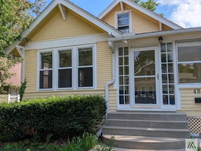 3 BR, 2 BA Apartment 4859 Burt Street, Omaha, NE 68132