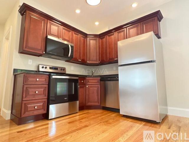 3 BR, 2 BA Apartment 48 Waterhouse St, Unit 2, Somerville, MA 02144