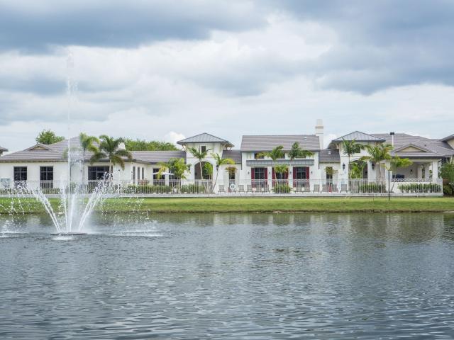 3 BR, 2 BA Apartment 4901 S University Ln Unit 6301, Fort Lauderdale, FL 33328