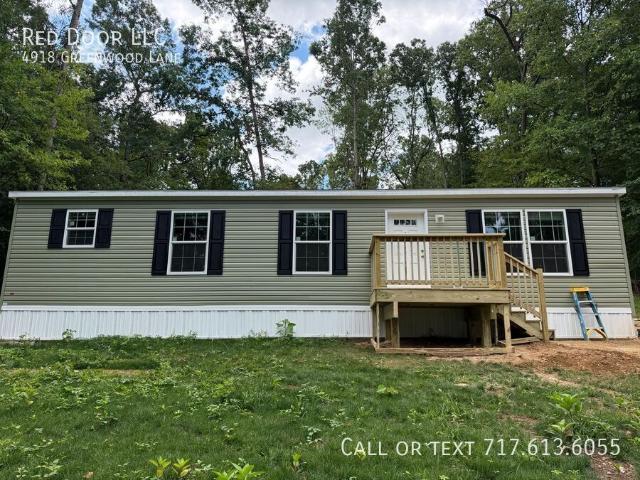 3 BR, 2 BA Apartment 4918 Greenwood Lane, Spring Grove, PA 17362