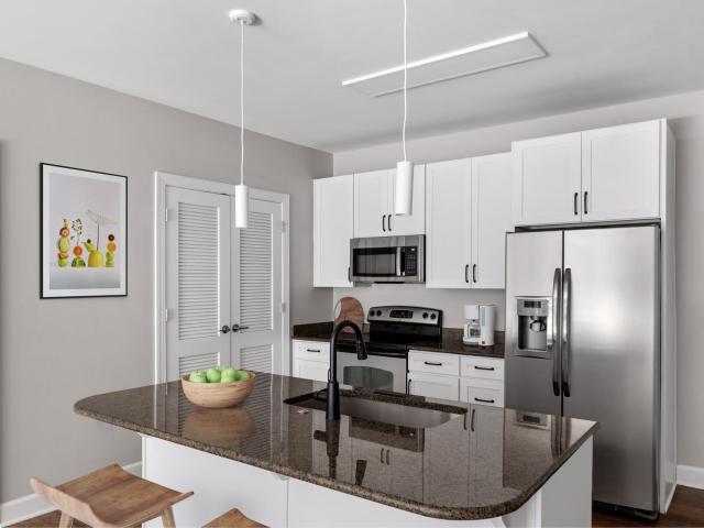 3 BR, 2 BA Apartment 4943 Park Road Unit 125, Charlotte, NC 28209
