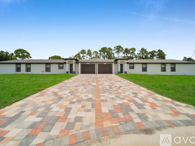 3 BR, 2 BA Apartment 4986 Fairway Ct, Lehigh Acres, FL 33971