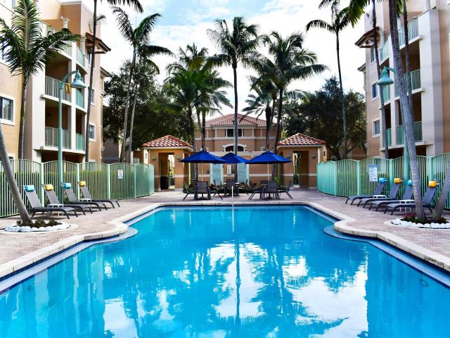 3 BR, 2 BA Apartment 4001 North Pine Island Road Unit 404, Fort Lauderdale, FL 33351