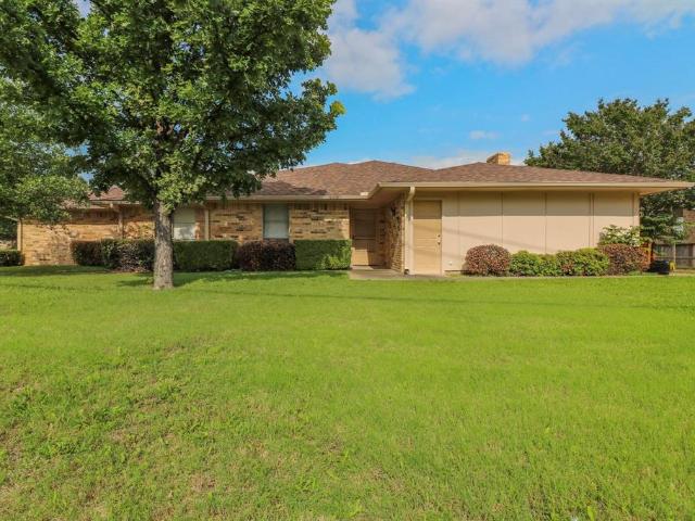 3 BR, 2 BA Apartment 400 Tiffany Trl, Richardson, TX 75081