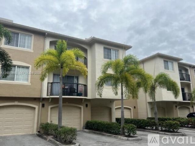 3 BR, 2 BA Apartment 400 Crestwood Ct N, Unit 407, Royal Palm Beach, FL 33411