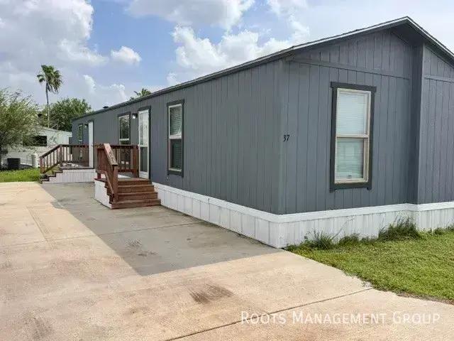3 BR, 2 BA Apartment 400 FM 3168 Lot #37, Raymondville, TX 78580