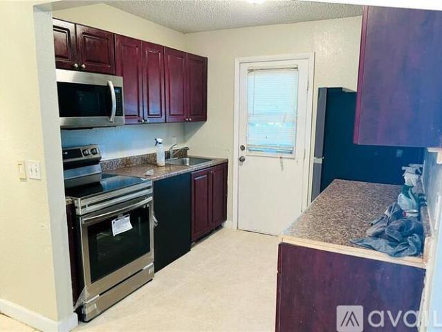 3 BR, 2 BA Apartment 400 NW 65th Ave, Unit 209, Margate, FL 33063
