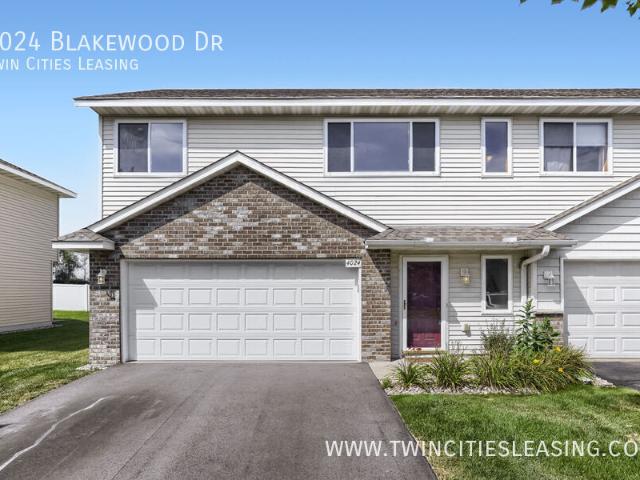 3 BR, 2 BA Apartment 4024 Blakewood Dr, Shakopee, MN 55379