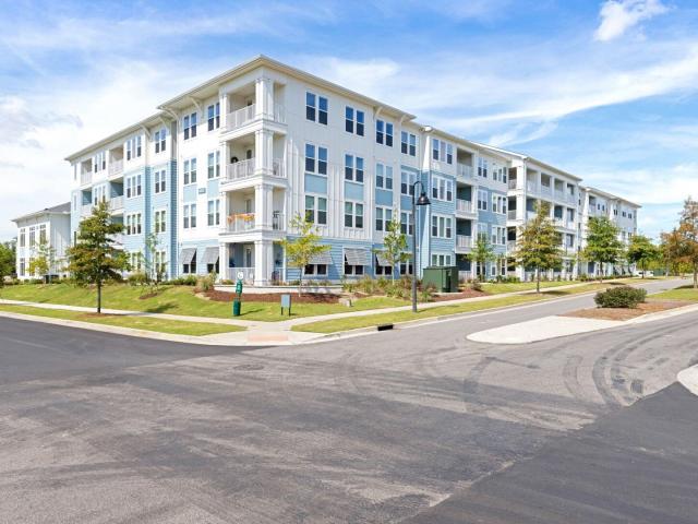 3 BR, 2 BA Apartment 4027 Watercraft Ferry Avenue Unit 4 102, Wilmington, NC 28412