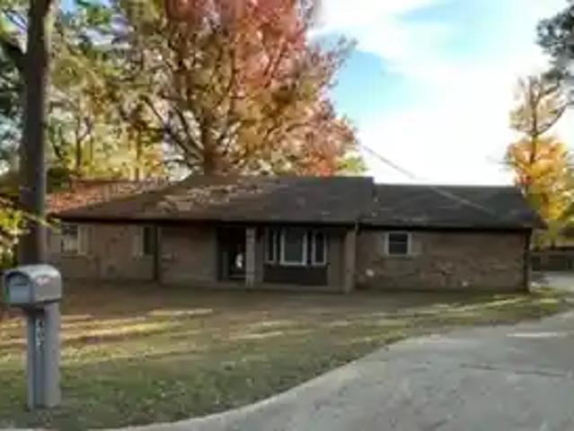 3 BR, 2 BA Apartment 402 Aspen Cir, Tyler, TX 75703