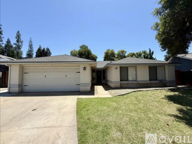 3 BR, 2 BA Apartment 4031 West San Bruno Avenue, Fresno, CA 93722