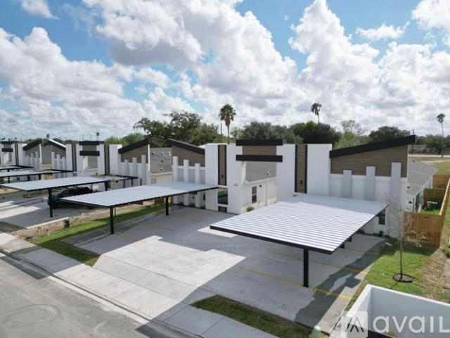 3 BR, 2 BA Apartment 404 N Alexandrite Ave, Unit 2, Edinburg, TX 78541
