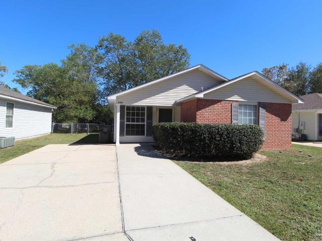 3 BR, 2 BA Apartment 404 Oak Knl Ln, Pensacola, FL 32506
