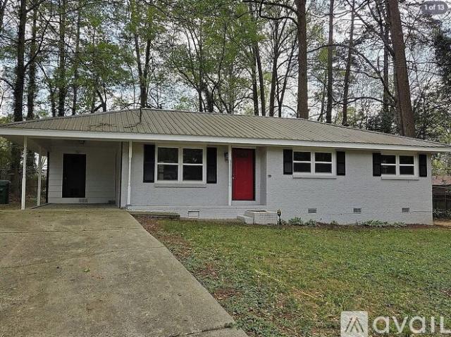 3 BR, 2 BA Apartment 4064 Canby Lane, Decatur, GA 30035