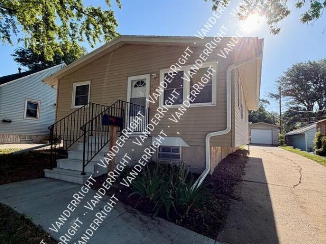 3 BR, 2 BA Apartment 408 S Van Eps Ave, Sioux Falls, SD 57103