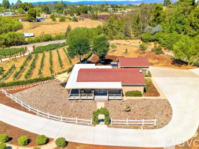 3 BR, 2 BA Apartment 40995 Via Fernando, Unit B, Temecula, CA 92592