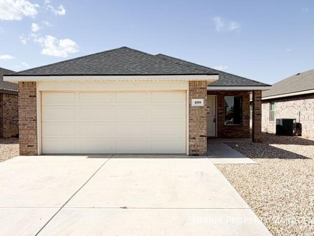 3 BR, 2 BA Apartment 409 E. 80th St Lubbock, TX 79404