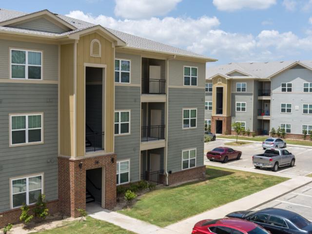 3 BR, 2 BA Apartment 4101 Fifth Avenue, Lake Charles, LA 70607