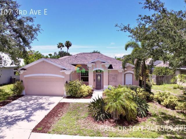 3 BR, 2 BA Apartment 4107 3rd Ave E, Bradenton, FL 34208