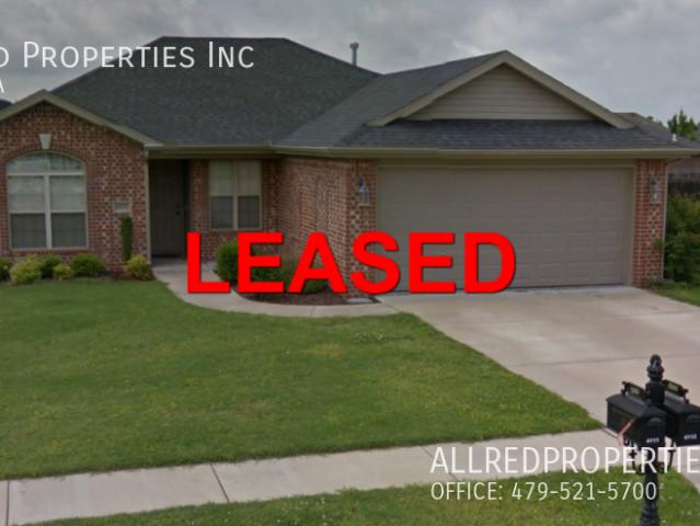 3 BR, 2 BA Apartment 4111 W Mahogany Dr, Fayetteville, AR 72704