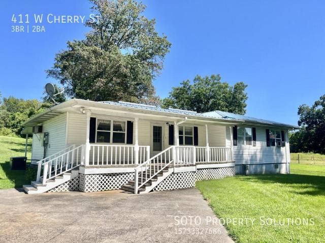 3 BR, 2 BA Apartment 411 W Cherry St Scott City, MO 63780