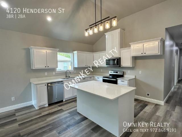 3 BR, 2 BA Apartment 4120 Henderson St, Greenville, TX 75401