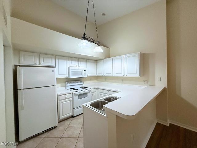 3 BR, 2 BA Apartment 4135 Residence Drive, Fort Myers, FL 33901