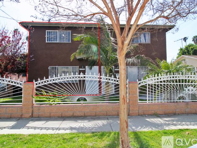 3 BR, 2 BA Apartment 414 E 98th St, Inglewood, CA 90301