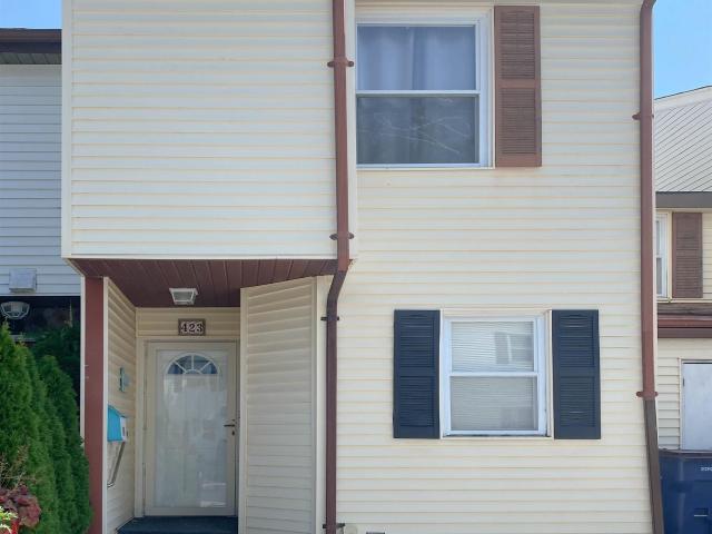 3 BR, 2 BA Apartment 423 Berkshire Dr, Ventnor City, NJ 08406