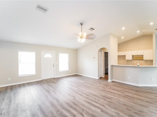 3 BR, 2 BA Apartment 4200 Polynesia Road, North Port, FL 34288