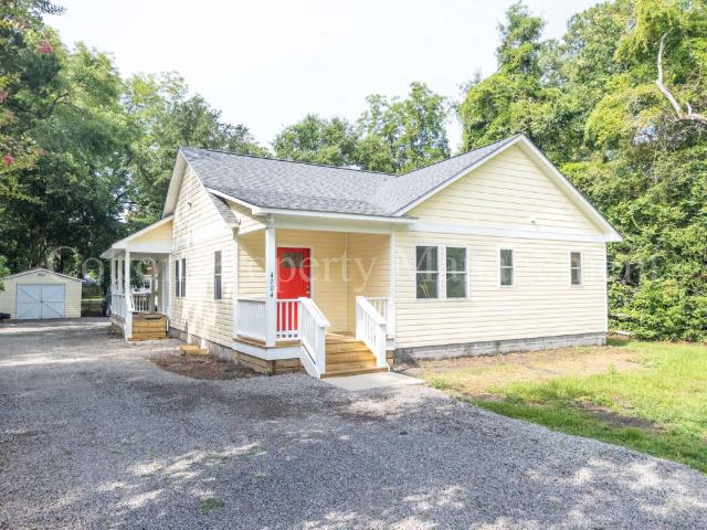3 BR, 2 BA Apartment 4204 Wrightsville Avenue, Wilmington, NC 28403
