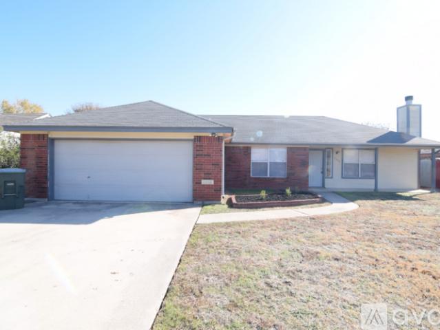 3 BR, 2 BA Apartment 4208 Vicki Dr, Killeen, TX 76542