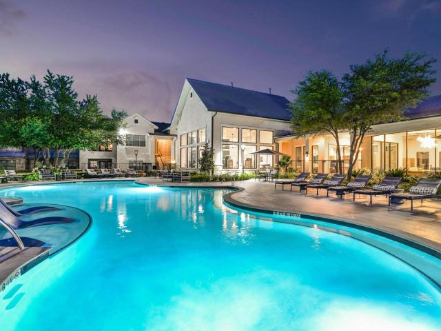 3 BR, 2 BA Apartment 420 West Slaughter Lane Unit 12 12 1227, Austin, TX 78748