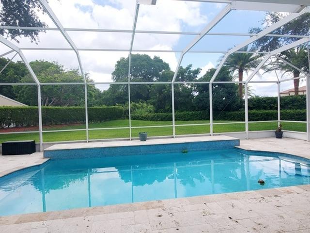3 BR, 2 BA Apartment 420 SE 23rd Ln, Homestead, FL 33033