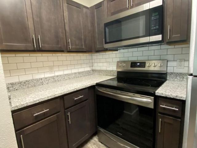 3 BR, 2 BA Apartment 4211 W Potomac Dr Unit 4333G, Greenfield, IN 46140