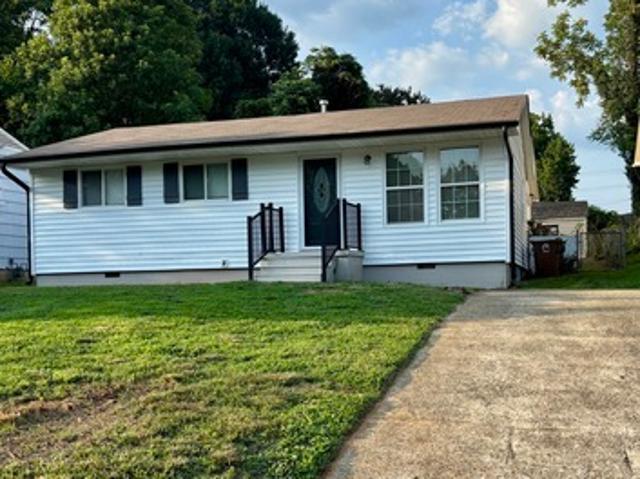 3 BR, 2 BA Apartment 4212 Princeton Ave, Greensboro, NC 27407