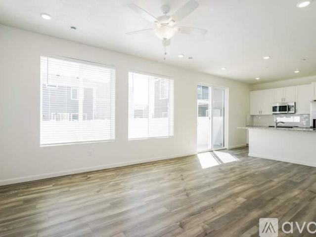 4 BR, 2 BA Apartment 1578 S Salida Way, Aurora, CO 80017