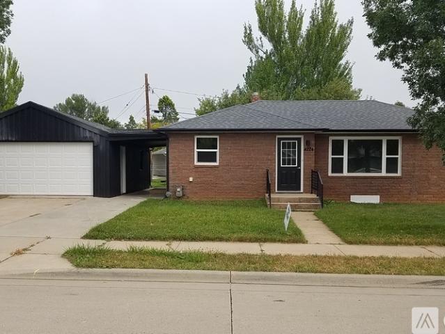 3 BR, 2 BA Apartment 4224 W Chicago St, Rapid City, SD 57702