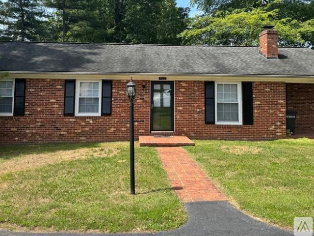 3 BR, 2 BA Apartment 422 Carpenters Mill Road, Ruckersville, VA 22968