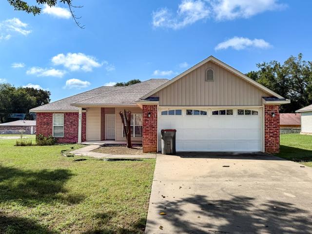 3 BR, 2 BA Apartment 429 E El Paso Street, Greenwood, AR 72936